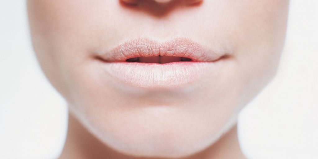 ¿Cómo evitar los labios agrietados y feos? ¡Sigue estos consejos!