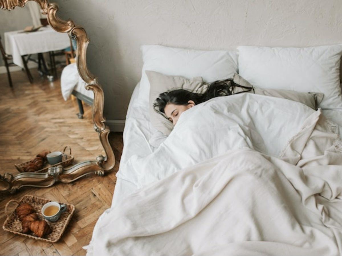 Bed Rotting: Pros y contras de esta tendencia viral - Belleza y Alma